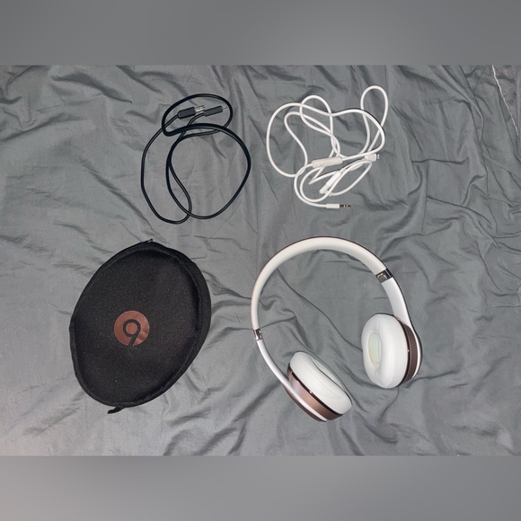 Beats by Dre | Headphones | Rose Gold Beats Wireless Headphones | Poshmark